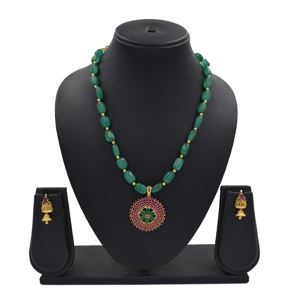 Sandhya Designer Studio – Fashion – Jewellery | Bangles | Potli Bags